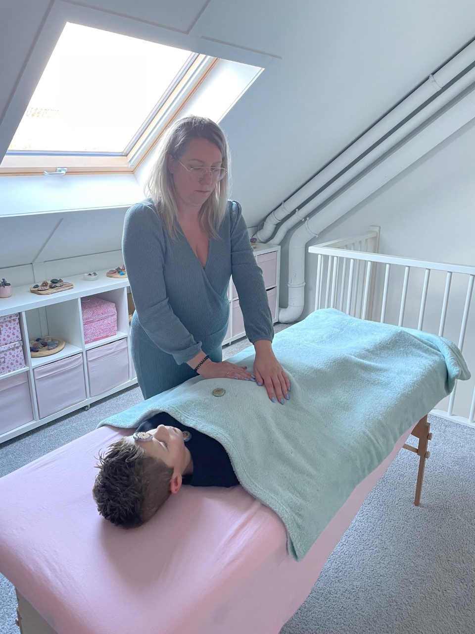Reiki behandeling | Laat stress los | Holinez Healing